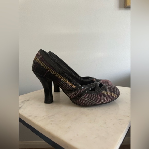 BONGO | Shoes | Bongo Vtg 35heels Womens 95bratz Plaid Pumps Slip ...